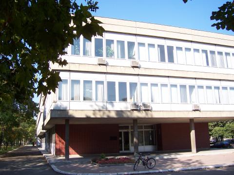 Voiceless choirs. Serbian musical collections from Zemun in 19th and ...